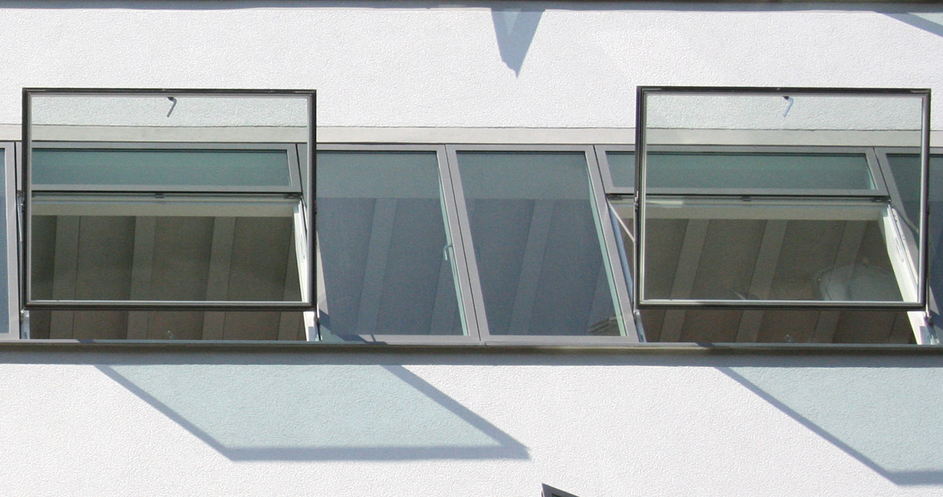 Top hung window - Find a custom made window now - VELFAC