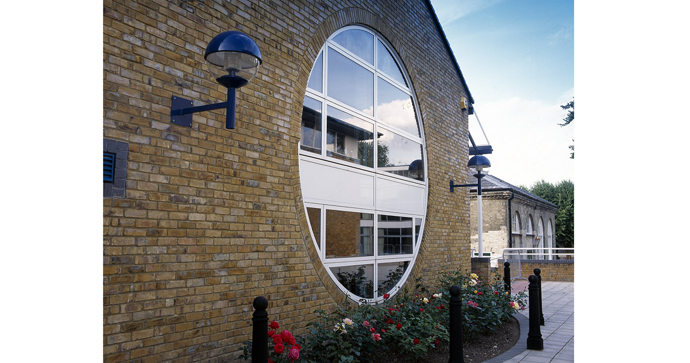 Round window - Find your new windows here - VELFAC